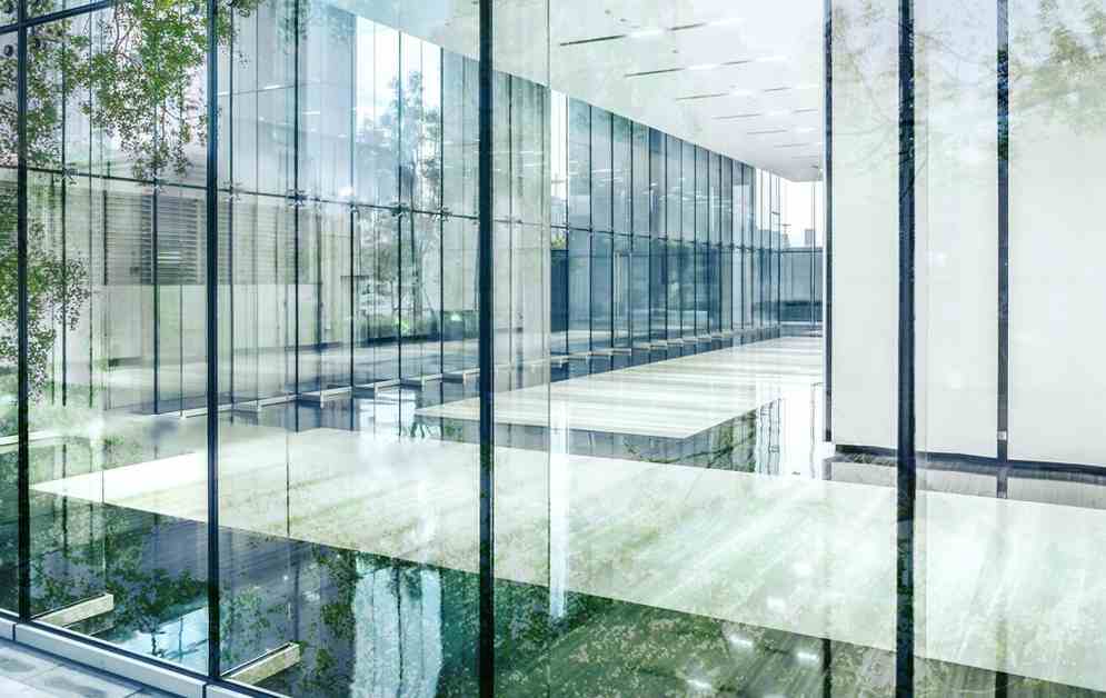 A Guide to the 5 Main Glass Types - Easiahome